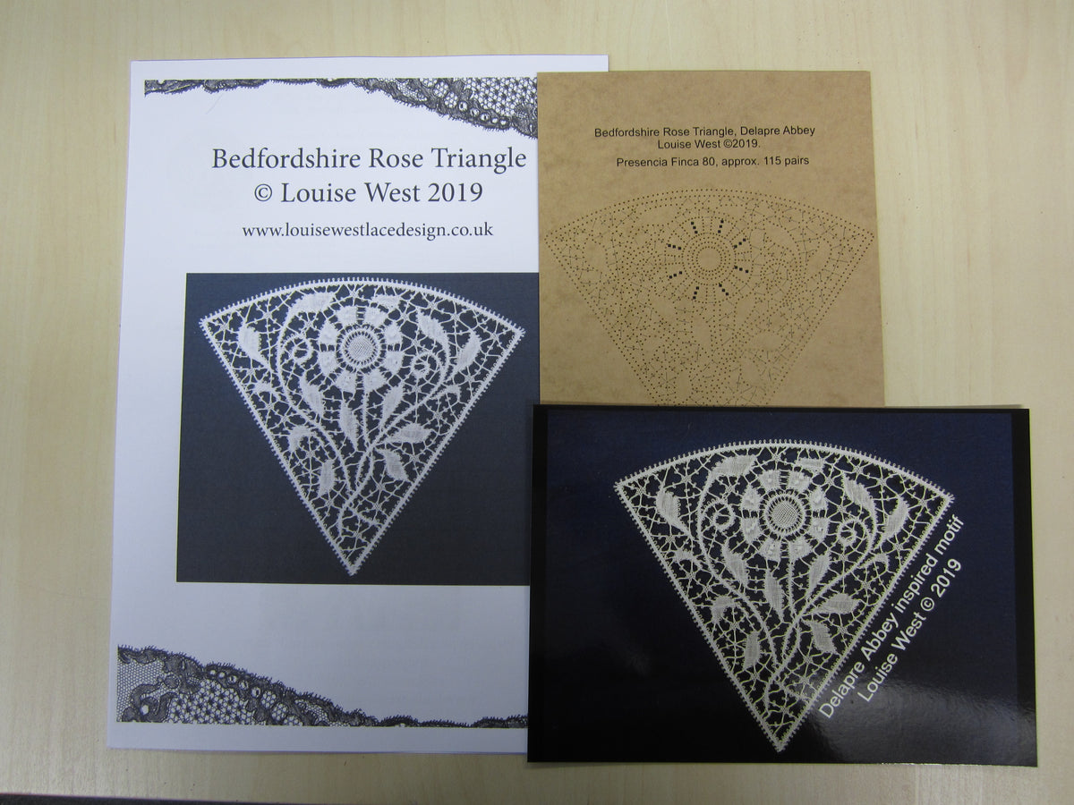 RTW Rose Triangle panel – Louise West Lace Design